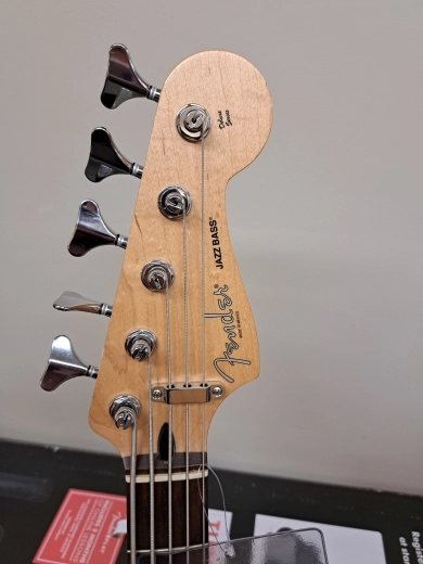 Gear Hunter | Fender Deluxe Active Jazz Bass V